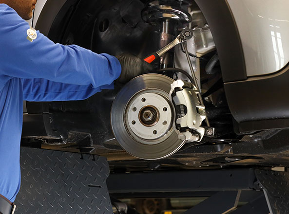 Quand changer les amortisseurs de votre voiture | Auto.Leclerc